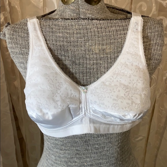Jodee | Intimates & Sleepwear | Nwt Jodee Mastectomy Bra White 4a ...
